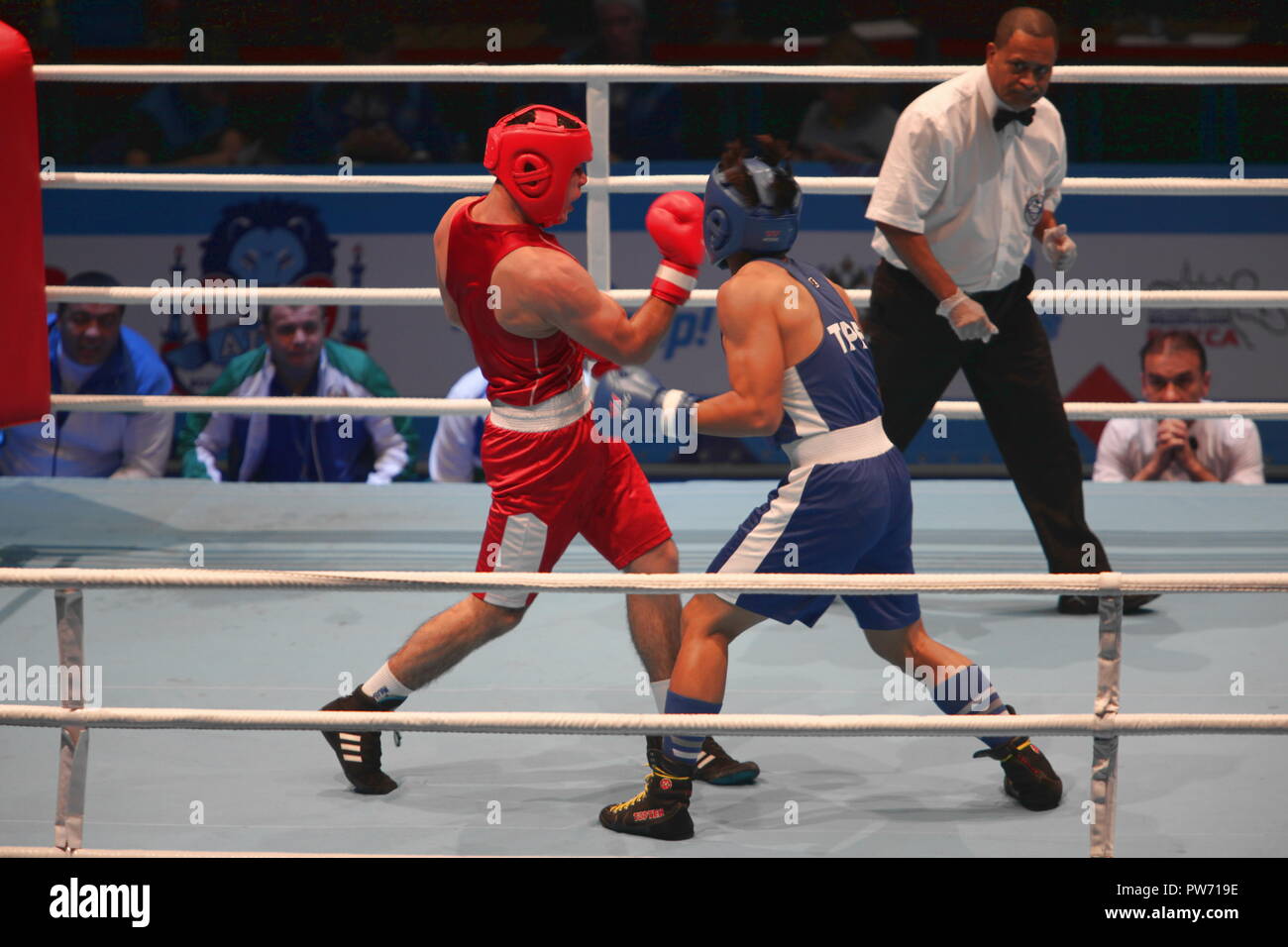 Men 81 kg hi-res stock photography and images - Alamy