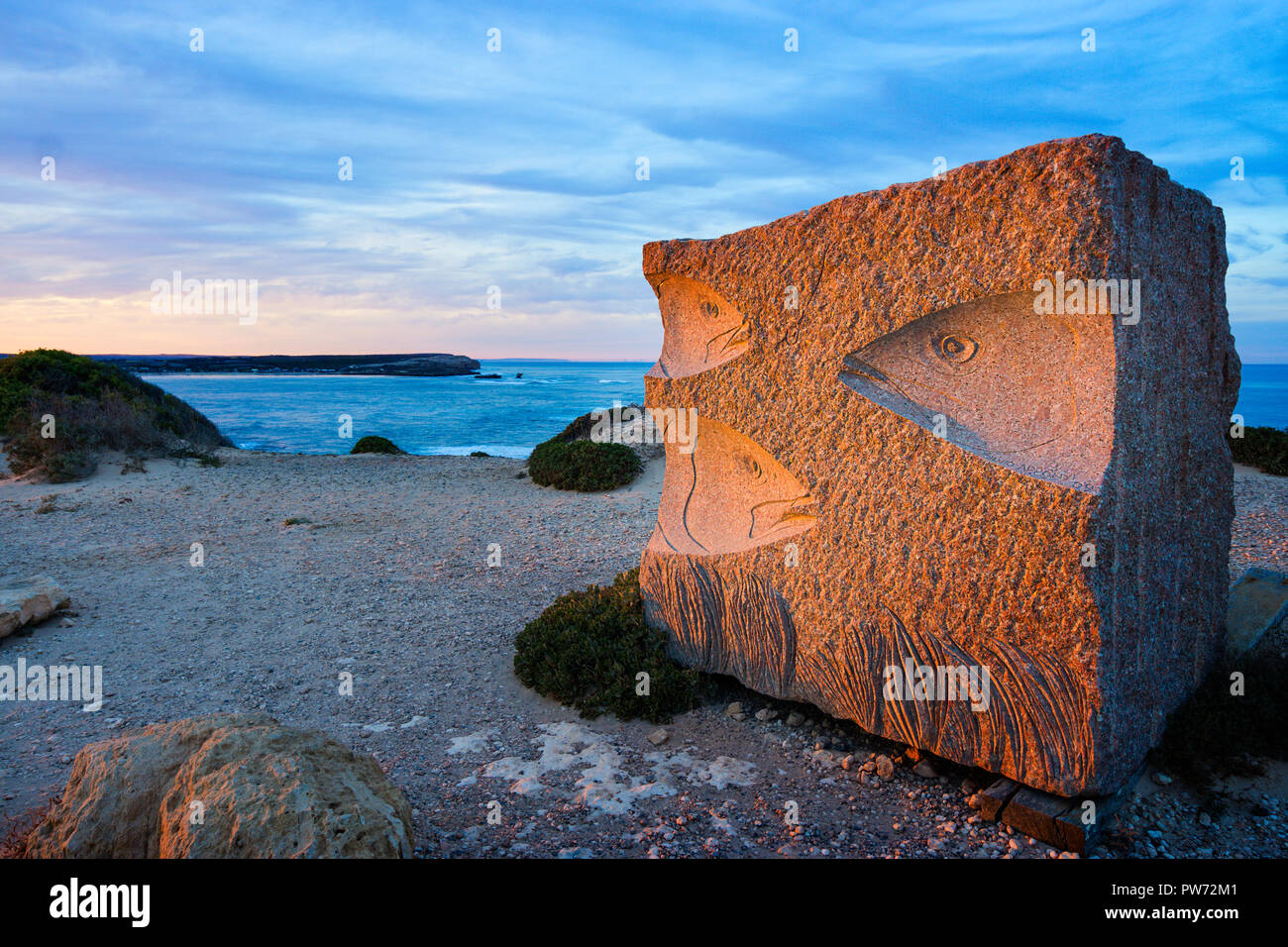 Fish sculptures hi-res stock photography and images - Alamy