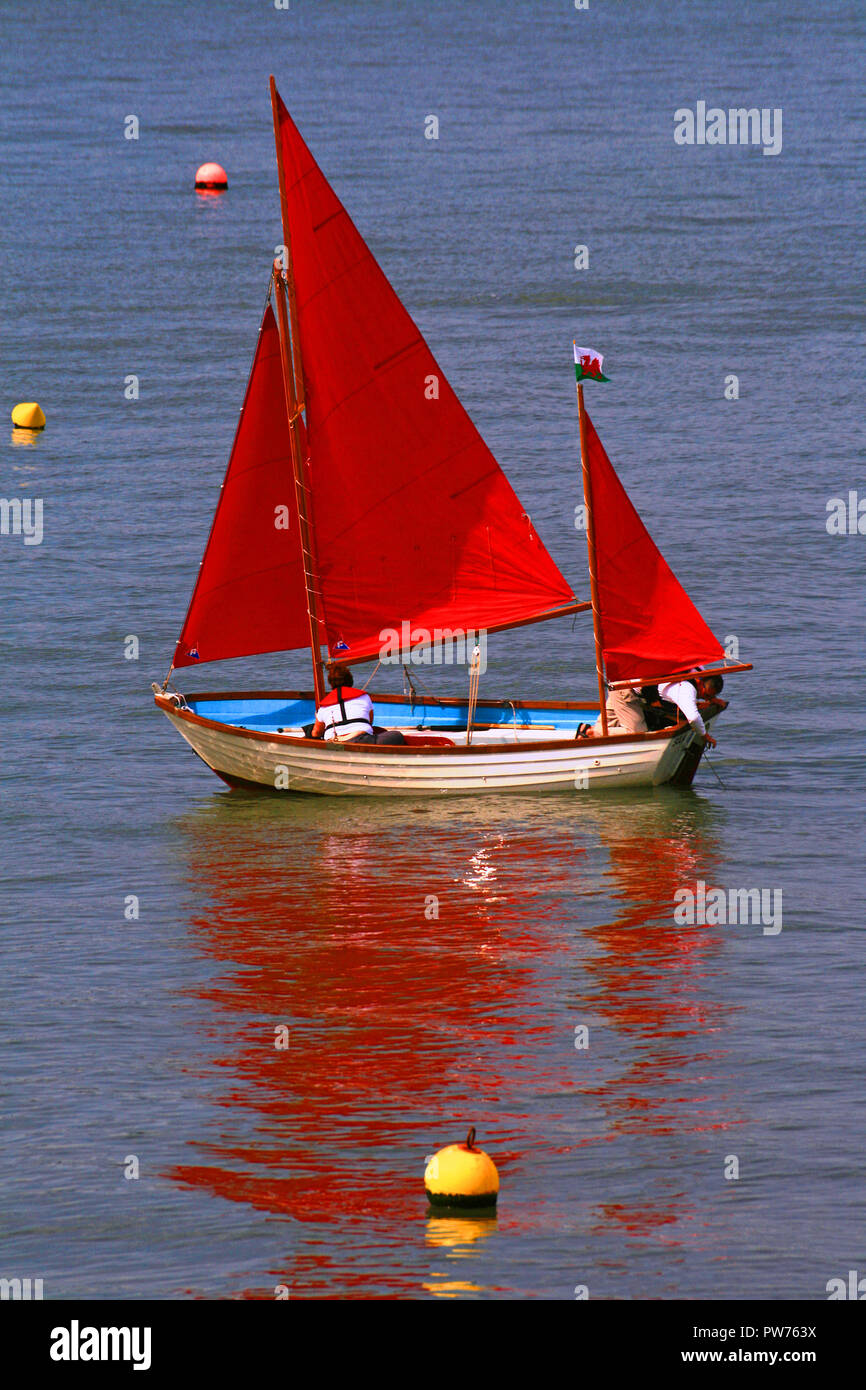 Red boat wales hi-res stock photography and images - Alamy