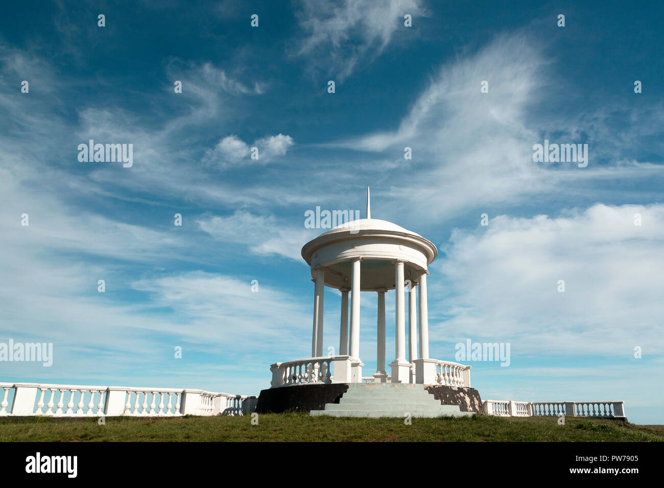 Windy arbour hi-res stock photography and images - Alamy
