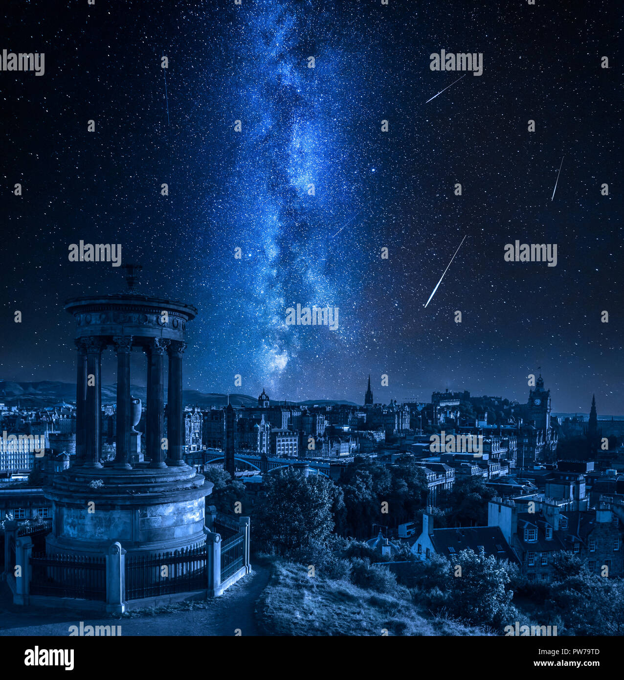 Milky way galaxy uk castle hi-res stock photography and images - Alamy
