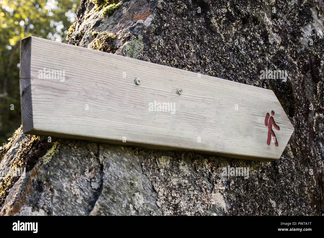 Wooden trail sign hi-res stock photography and images - Alamy