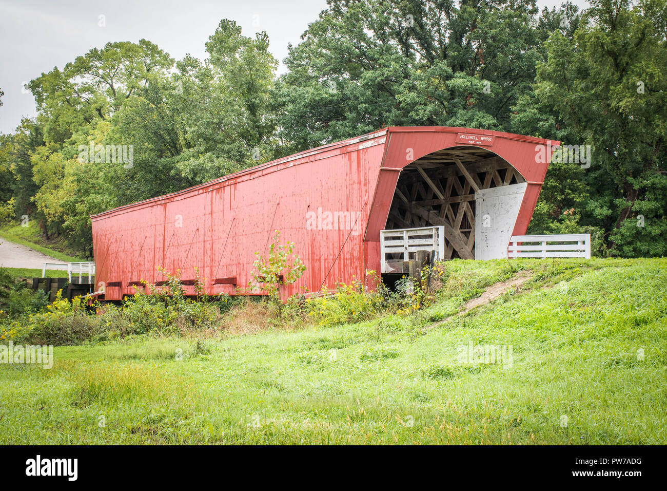 The historic Holliwell Covered Bridge spanning the Middle River ...