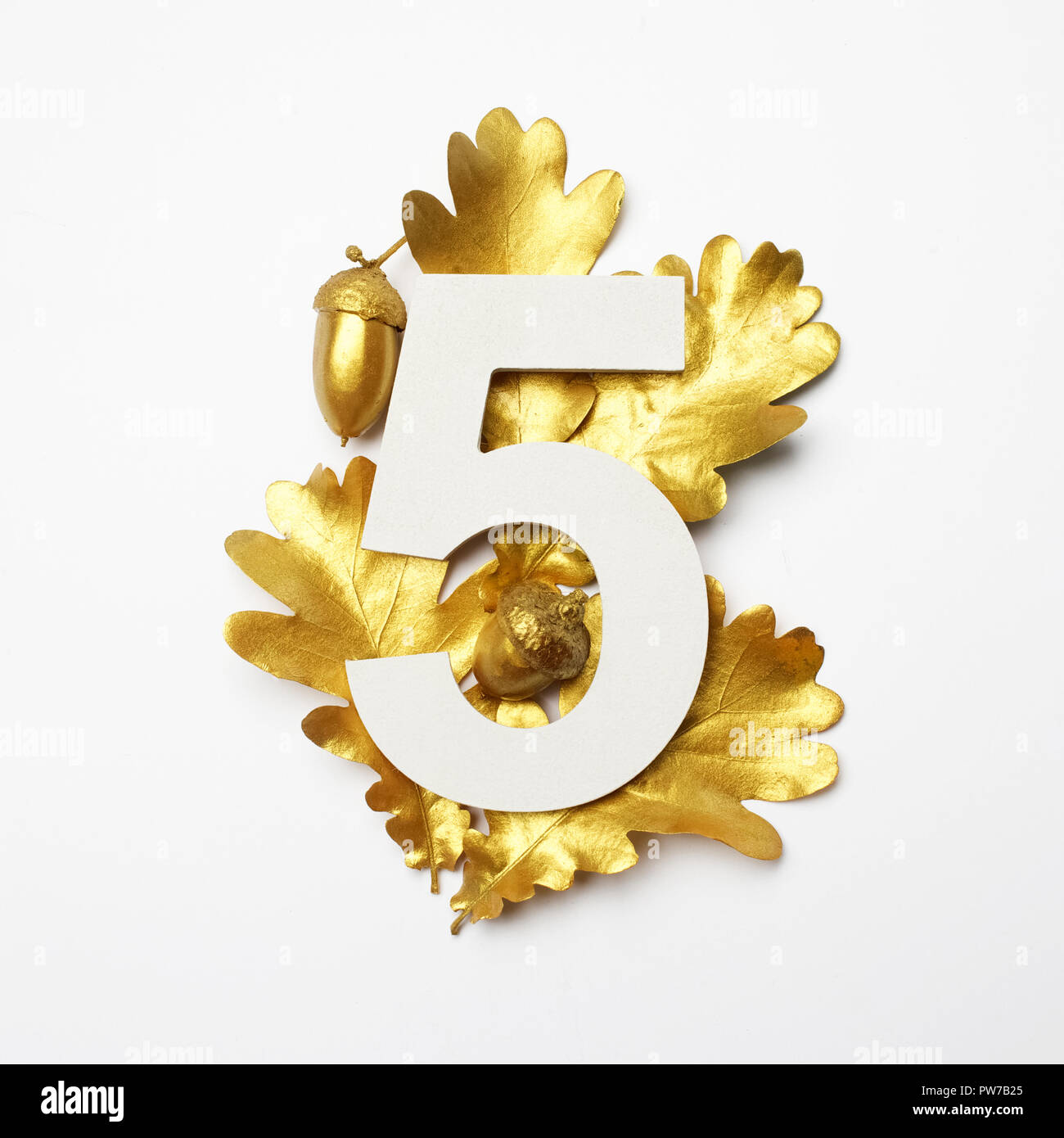 Laurel and oak wreath background hi-res stock photography and images ...