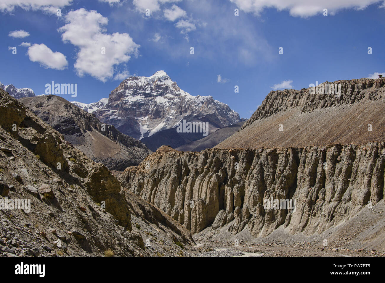 Village in bartang valley hi-res stock photography and images - Alamy
