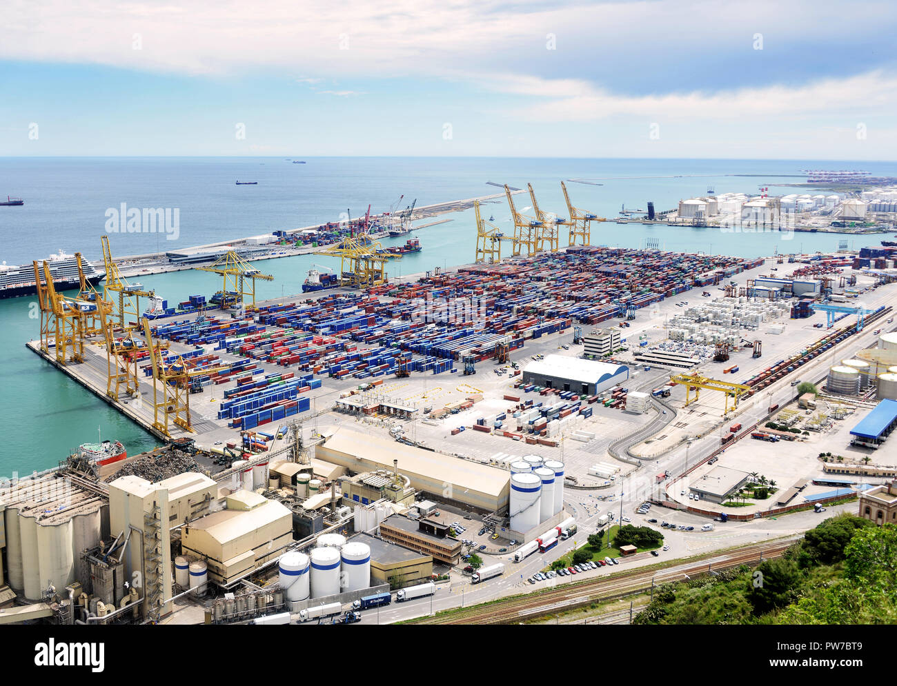 Barcelona container terminal hi-res stock photography and images - Alamy