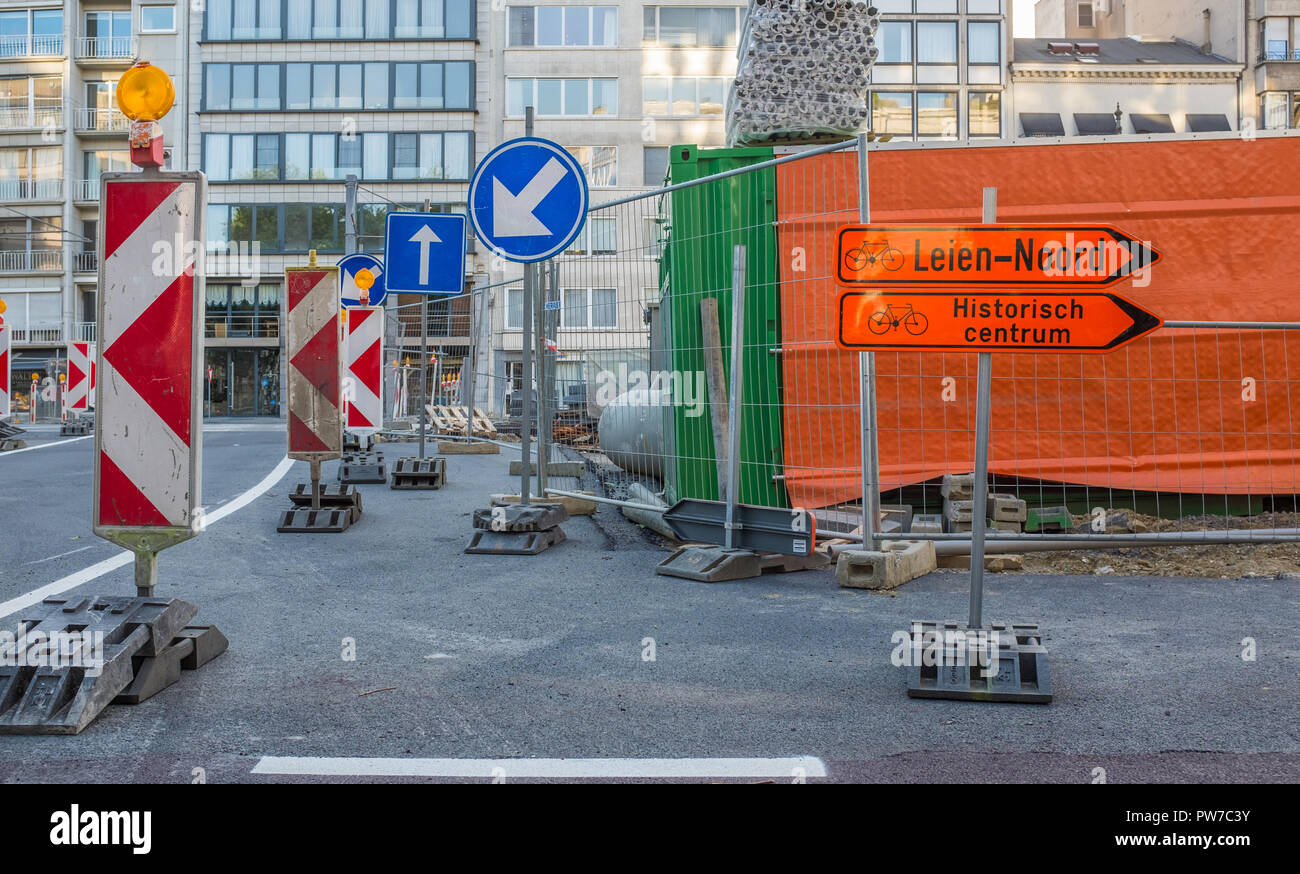 Deviation road sign hi-res stock photography and images - Alamy