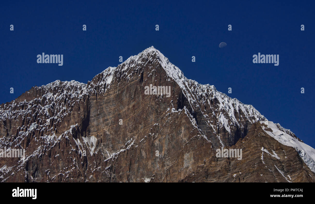 Village in bartang valley hi-res stock photography and images - Alamy