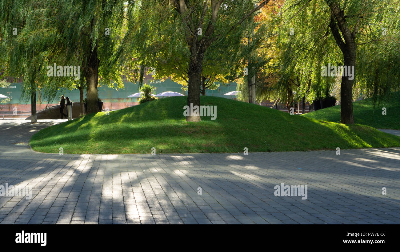 Toronto island canada fall hi-res stock photography and images - Alamy