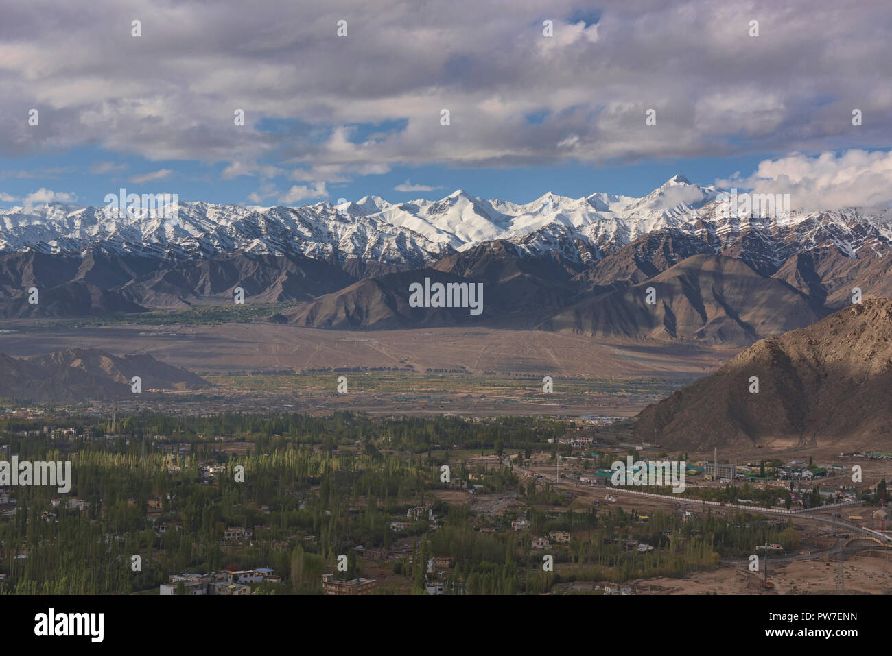 The Stok Range, with 6,123m Stok Kangri, rising above Leh, Ladakh ...