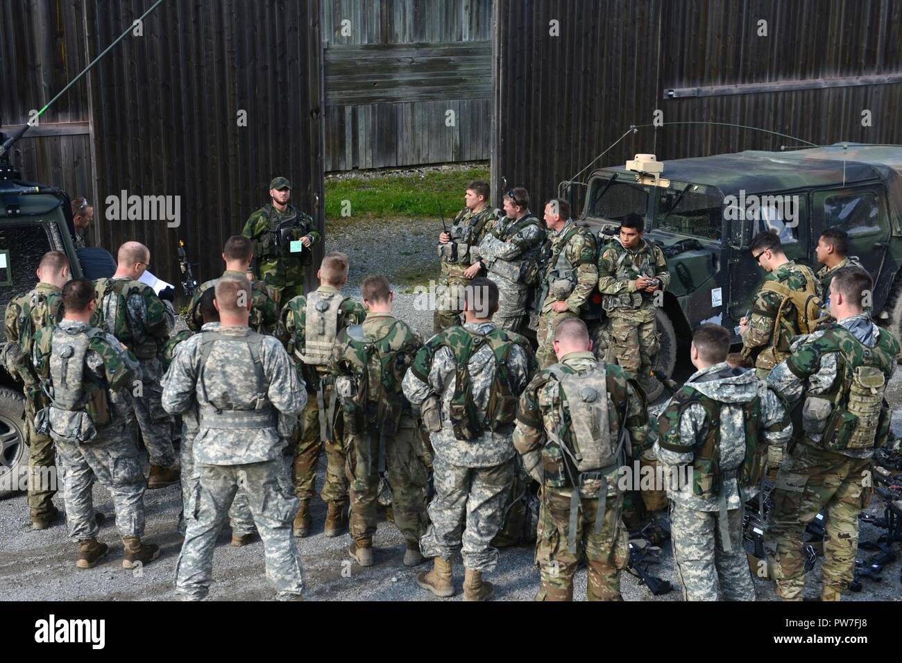 1st combined arms battalion 194th armor hi-res stock photography and ...