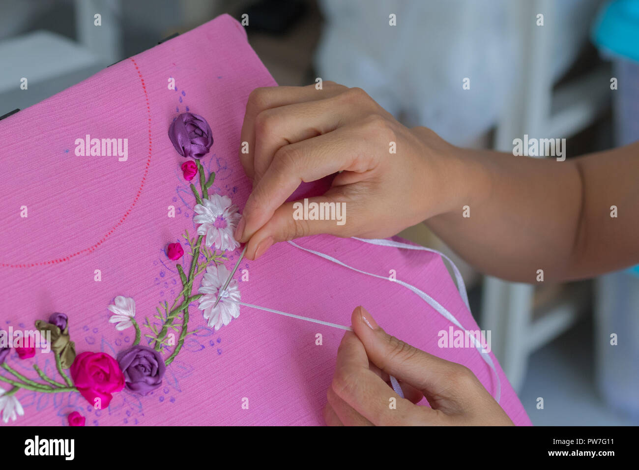 Hand embroidery hi-res stock photography and images - Alamy