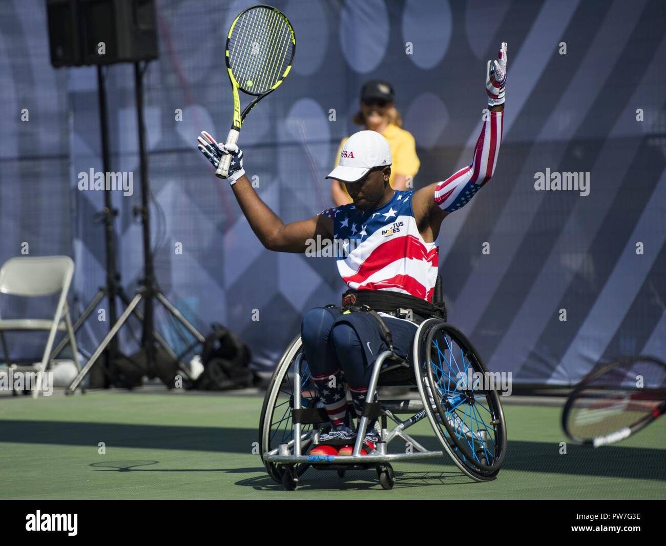 Invictus games toronto crowd hi-res stock photography and images - Alamy