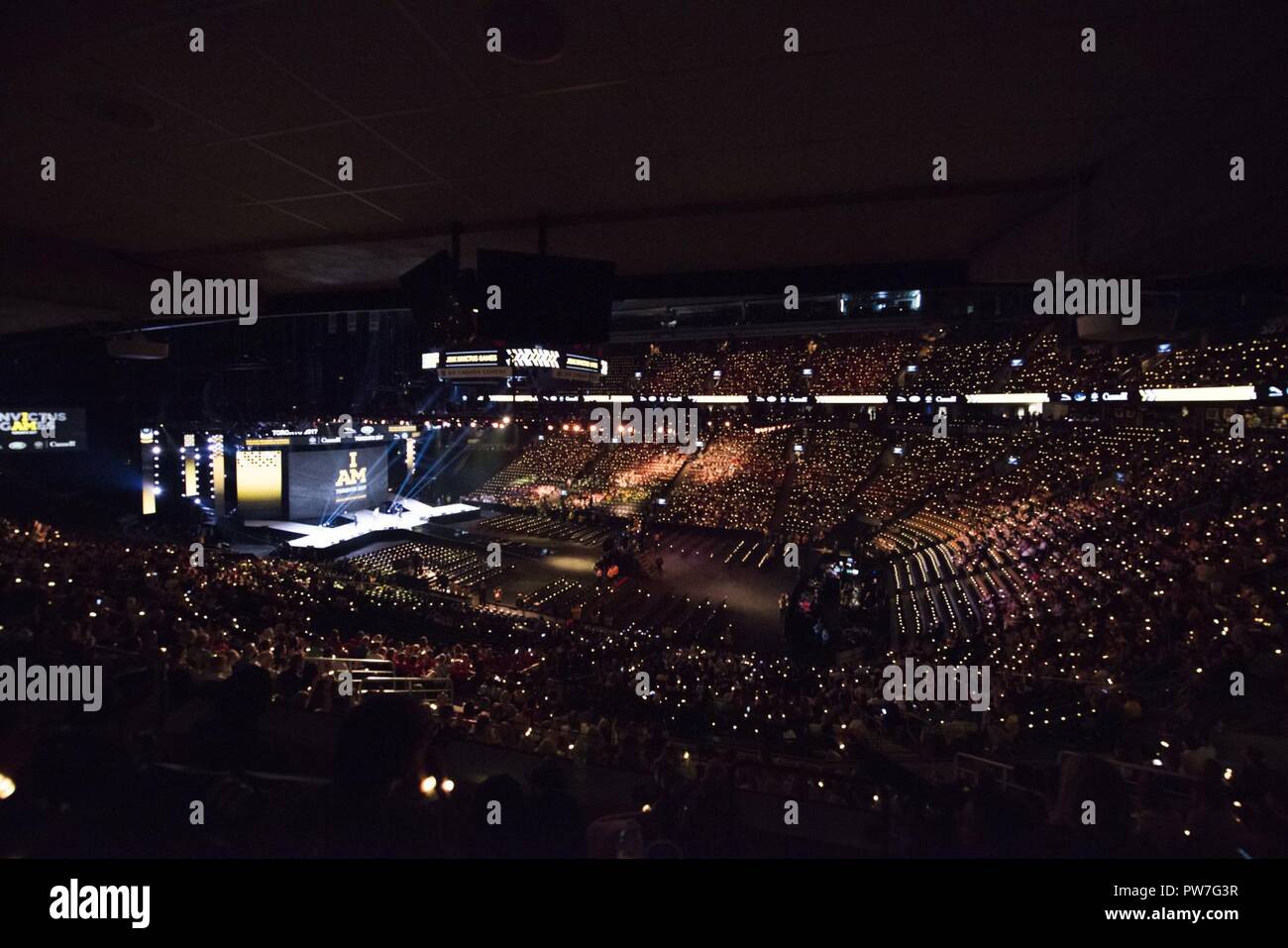 Invictus games toronto crowd hi-res stock photography and images - Alamy