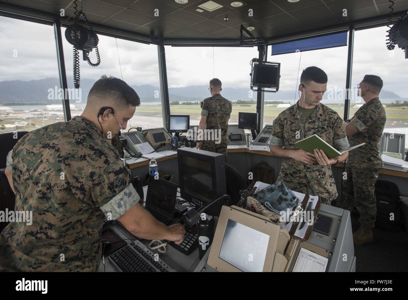 Air traffic controllers with Marine Corps Air Station (MCAS) Kaneohe ...