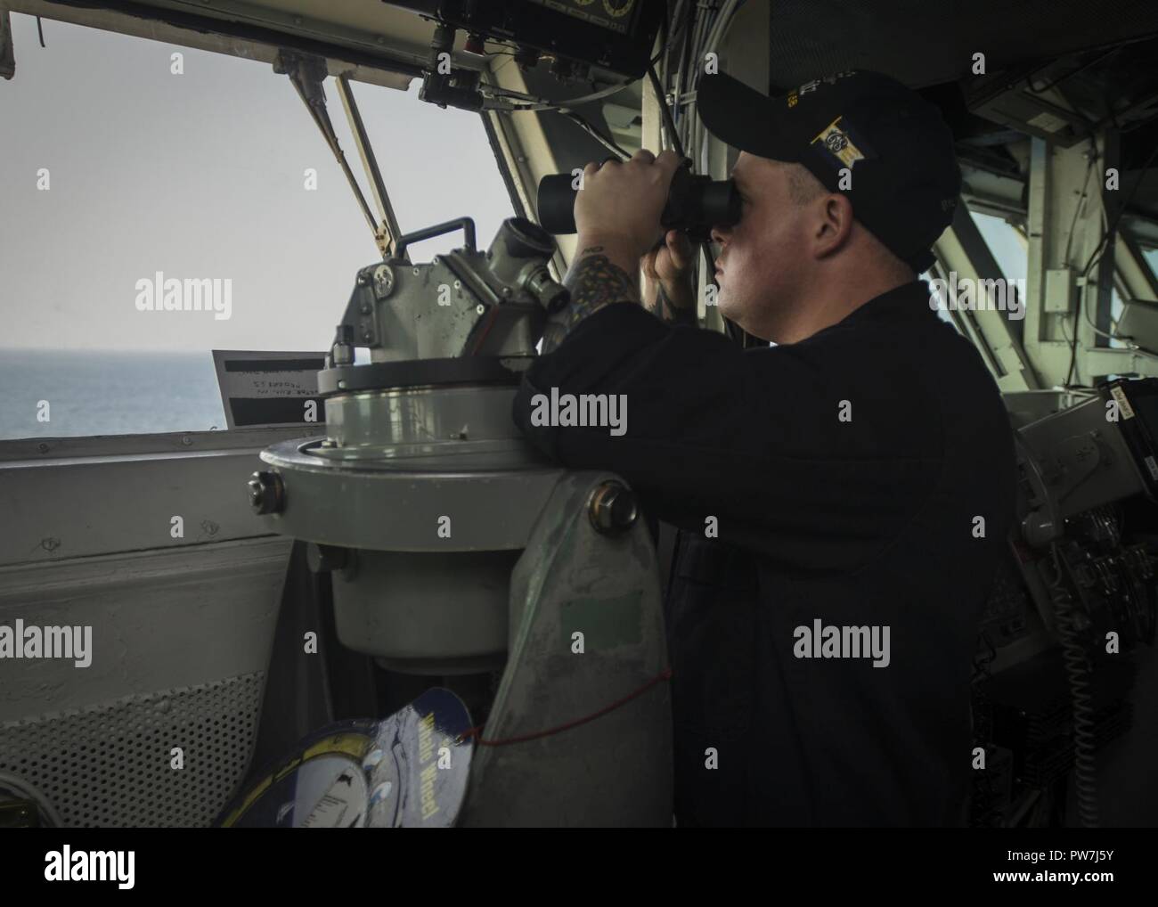 ARABIAN GULF (Sept. 23, 2017) U.S. Navy Boatswain's Mate 2nd Class Adam ...