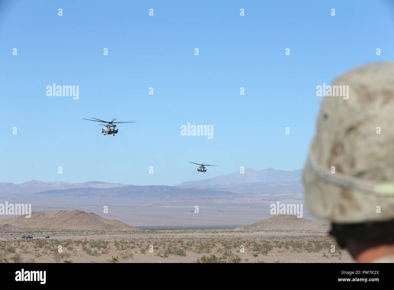 U s marines with marine heavy helicopter squadron hmh 361 hi-res stock ...