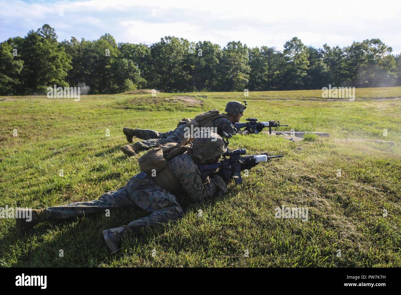 Marines with Marine Barracks Washington D.C. conduct buddy rush drills ...