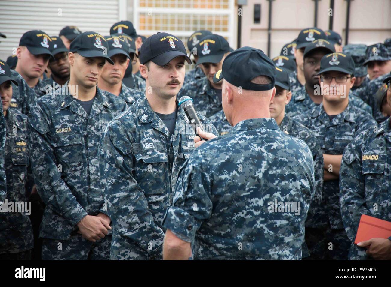 U s navy mineman 1st class hi-res stock photography and images - Alamy