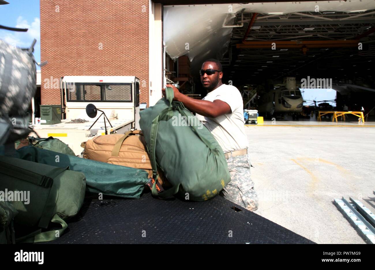 628th aviation support battalion hi-res stock photography and images ...