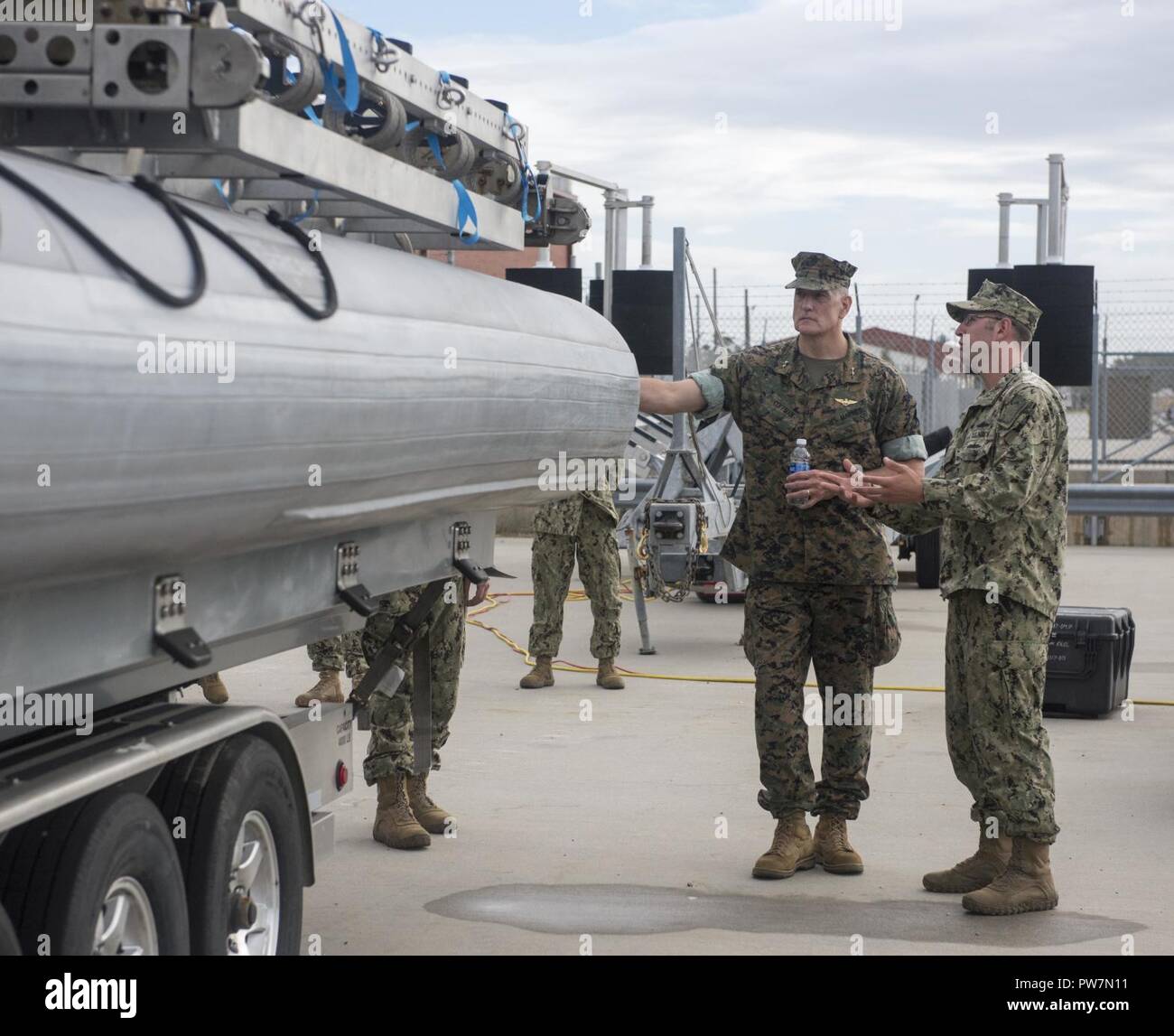 VIRGINIA BEACH, Va. (Sept. 26, 2017) Boatswain’s Mate 1st Class Andrew ...