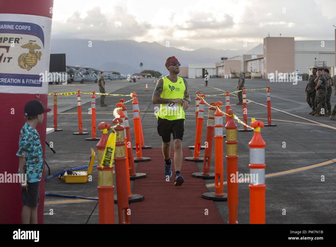 Flightline Marines High Resolution Stock Photography and Images - Alamy