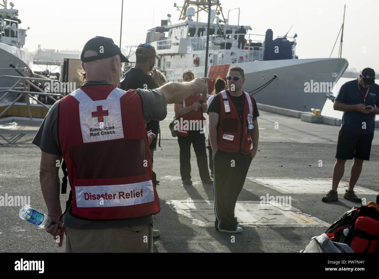 Coast Guard members from Marine Safety Unit Houston and Texas City ...