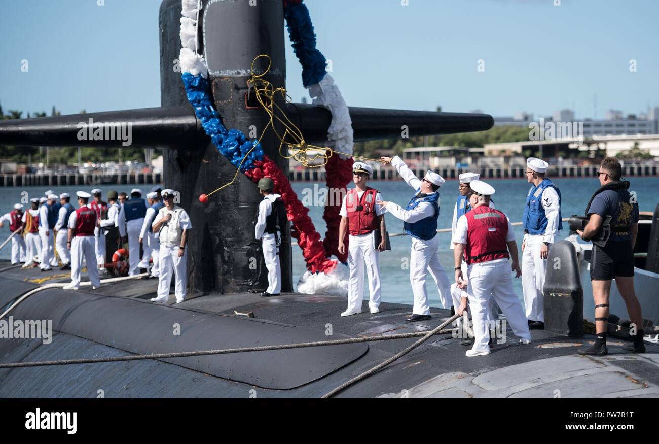 PEARL HARBOR, Hawaii (September 28, 2017) - Los Angeles-class attack ...