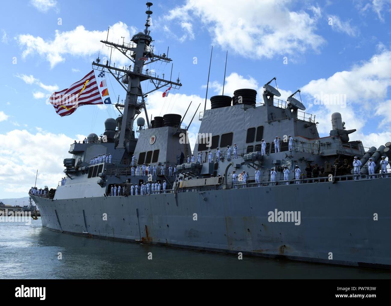 PEARL HARBOR (Sep. 28, 2017) Guided-missile destroyer USS Hopper (DDG ...