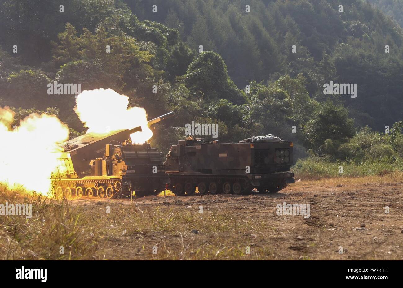 M270 rocket hi-res stock photography and images - Alamy