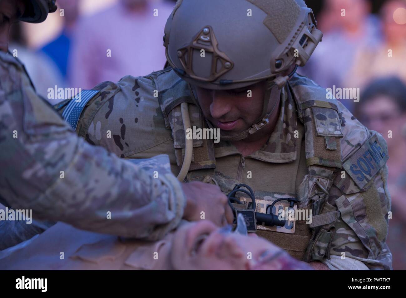 Casualty evacuation techniques hi-res stock photography and images - Alamy