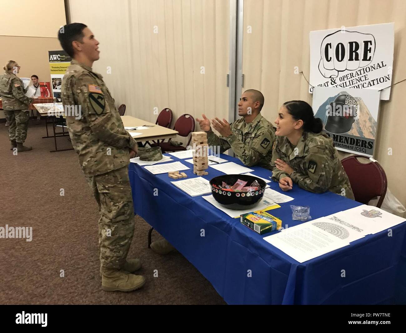 Soldiers from the 98th Medical Detachment Combat Stress Control talk ...
