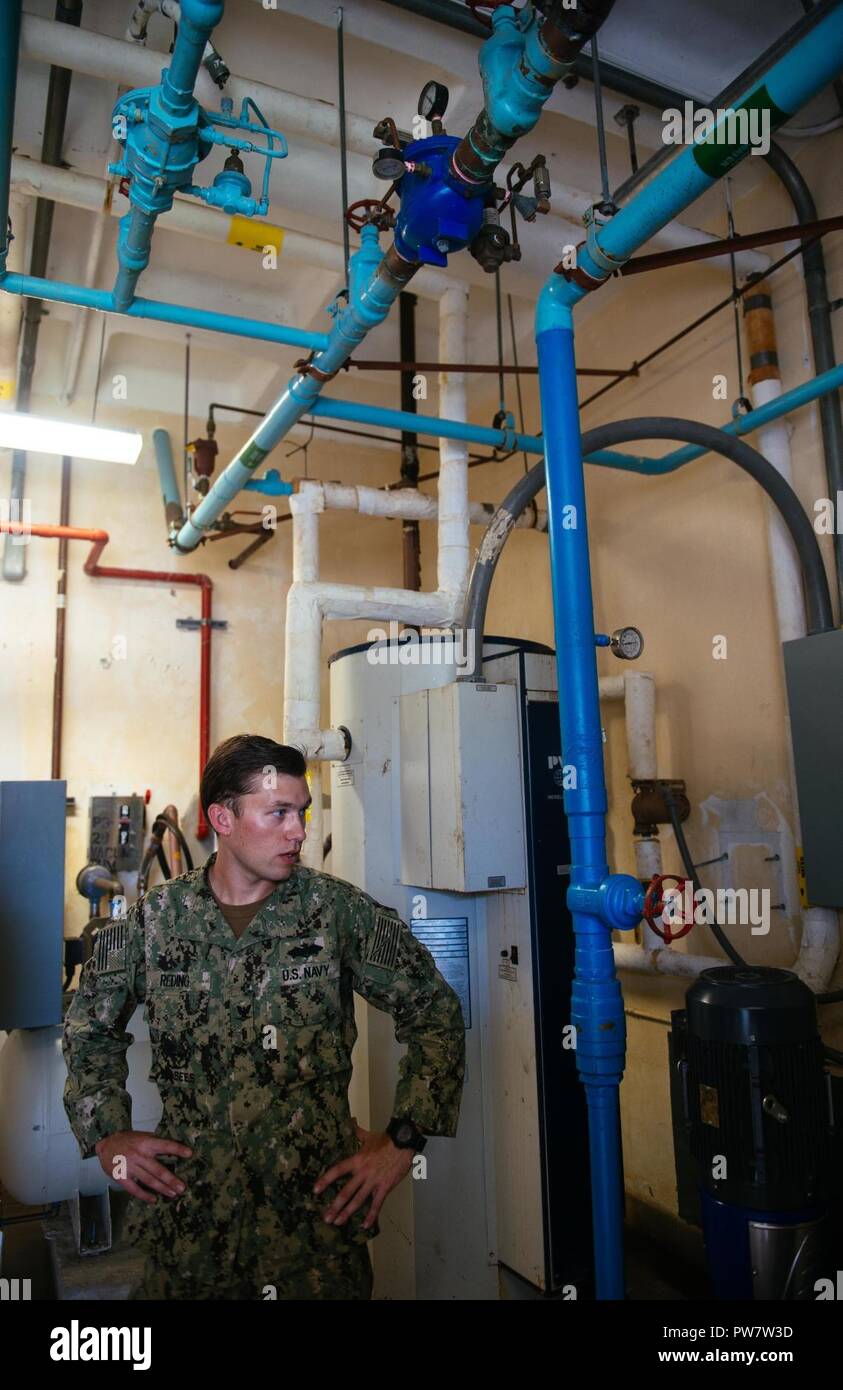 Inflatable combat assault craft hi-res stock photography and images - Alamy