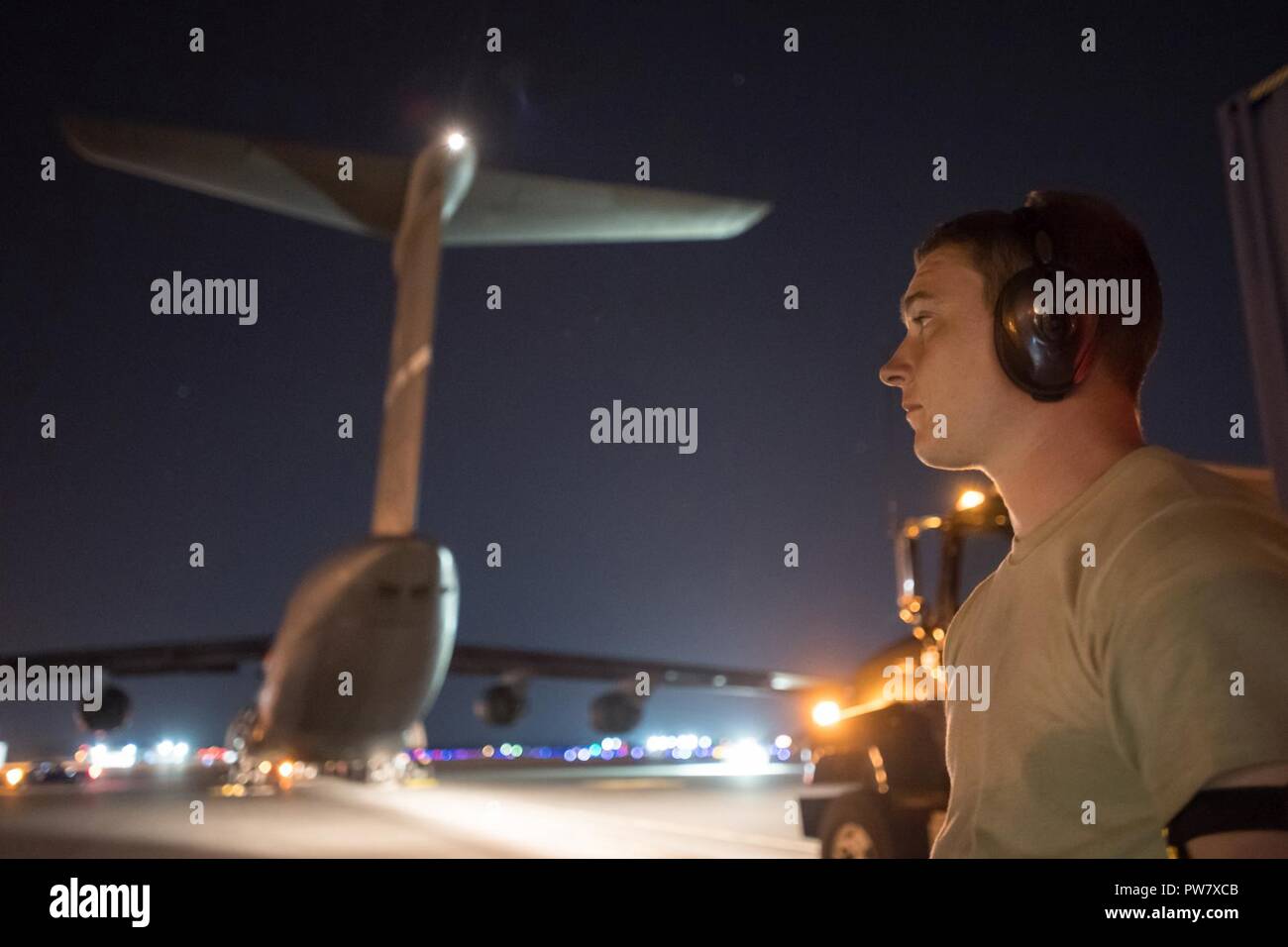 Usaf aerial command and control center hi-res stock photography and ...