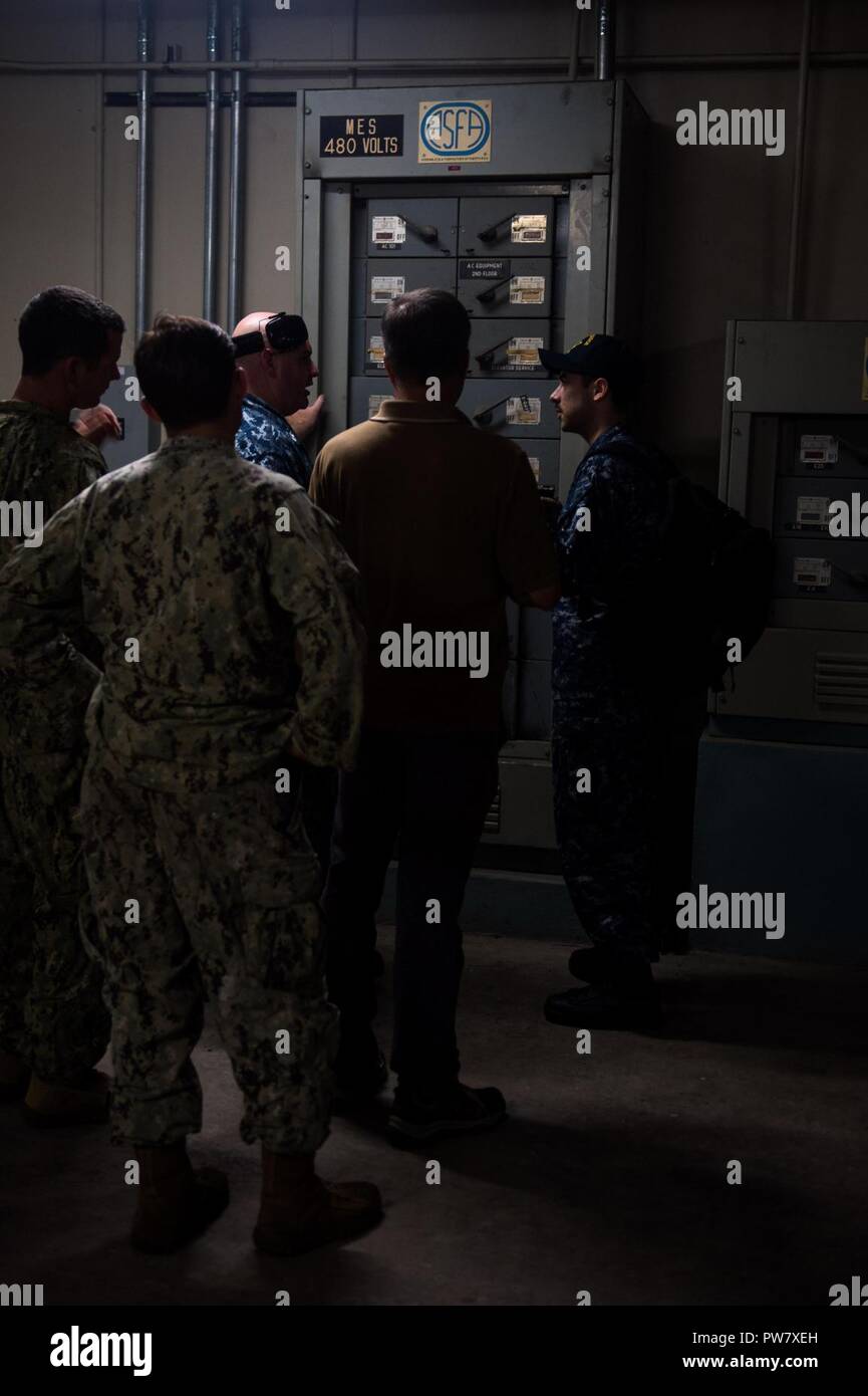 Hospital switchboard hi-res stock photography and images - Alamy