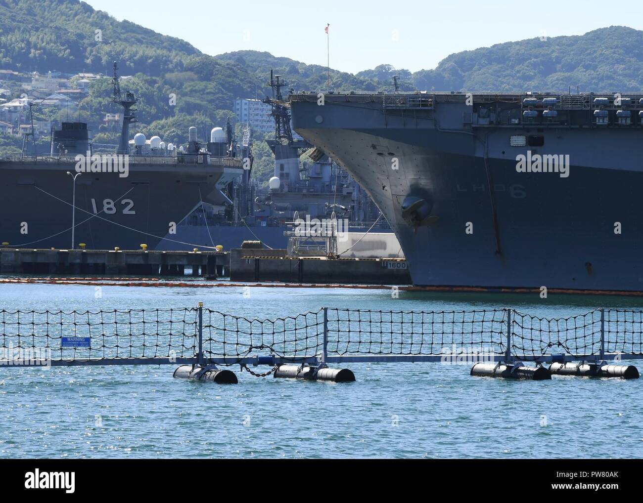 SASEBO, Japan (Sept. 29, 2017) Japan Self-Defense Force Hyuga-class helicopter destroyer JS Ise ...