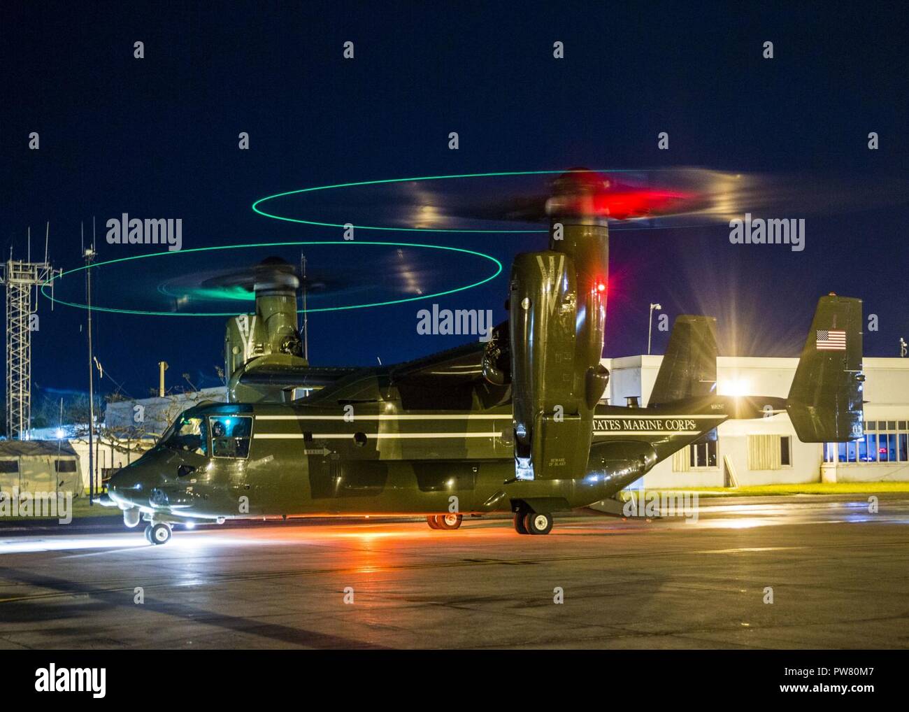 A U.S. Marine Corps MV-22 Osprey with Marine Helicopter Squadron One ...