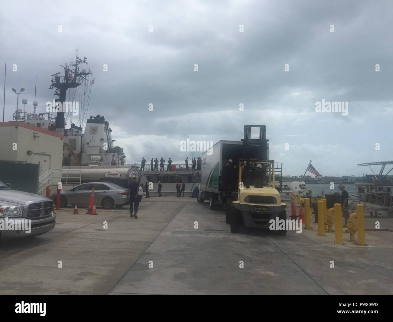 Coast guard cutter decisive hi-res stock photography and images - Alamy