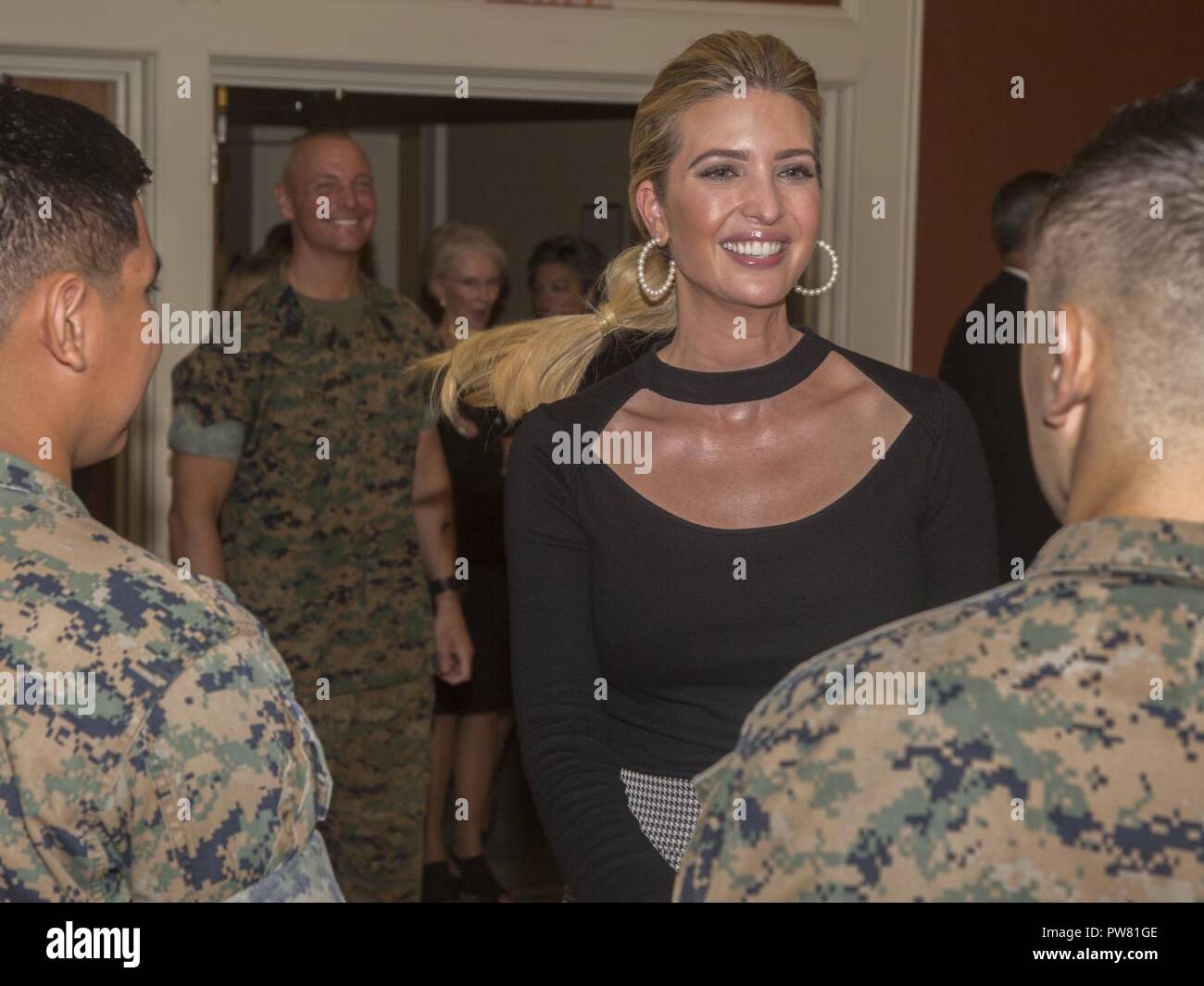 Kellyanne conway hi-res stock photography and images - Alamy