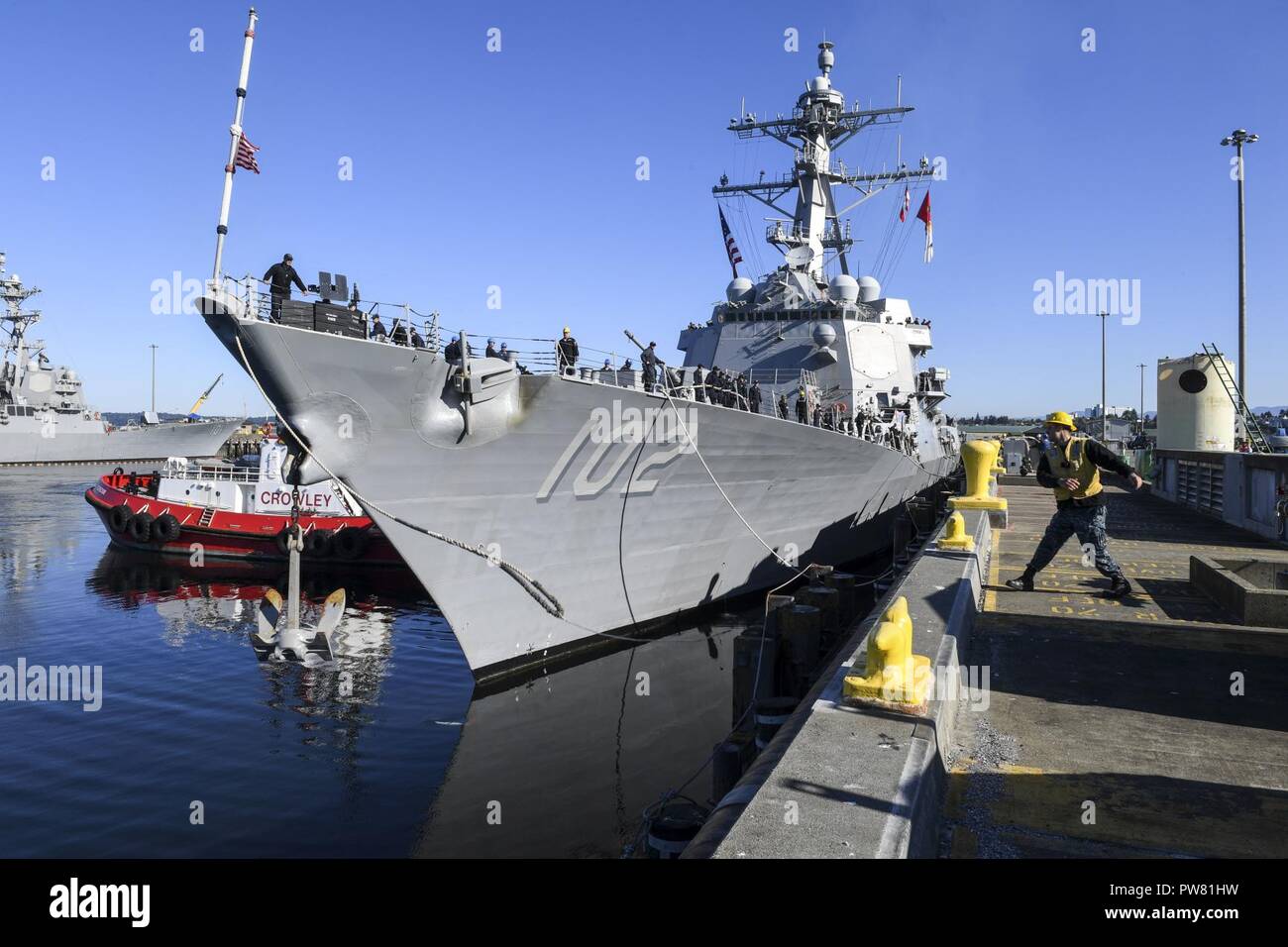 EVERETT, Wash. – The Arleigh Burke class guided-missile destroyer USS Sampson (DDG 102) prepares ...