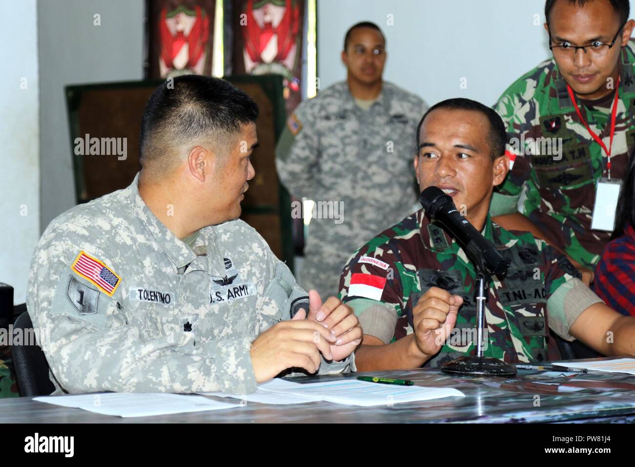 CIBENDA, Indonesia - Soldiers with the Tentara Nasional Indonesia Army ...