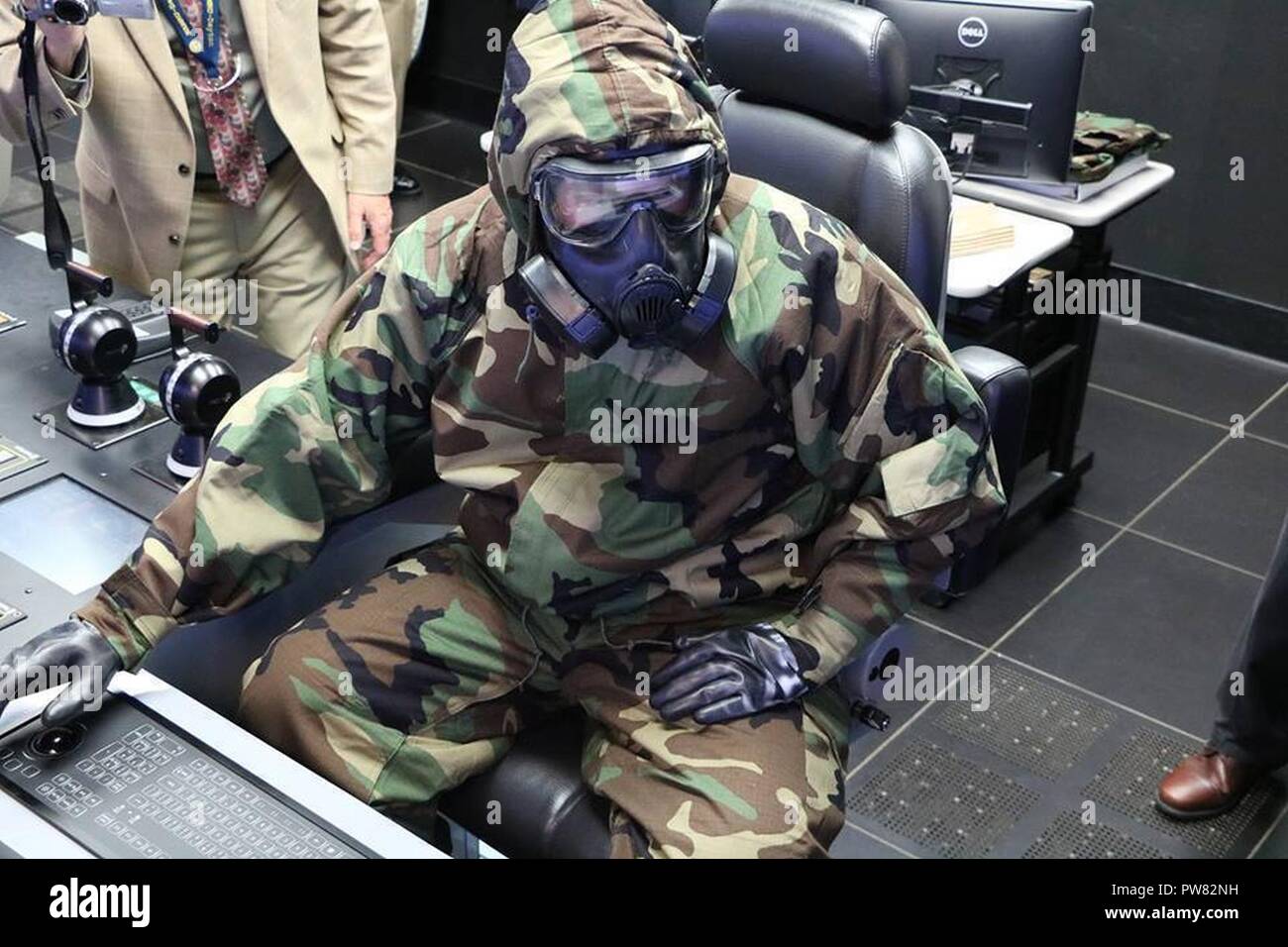 NEWPORT, R.I. (Sept. 22, 2017) Surface Warfare Officers School Command ...