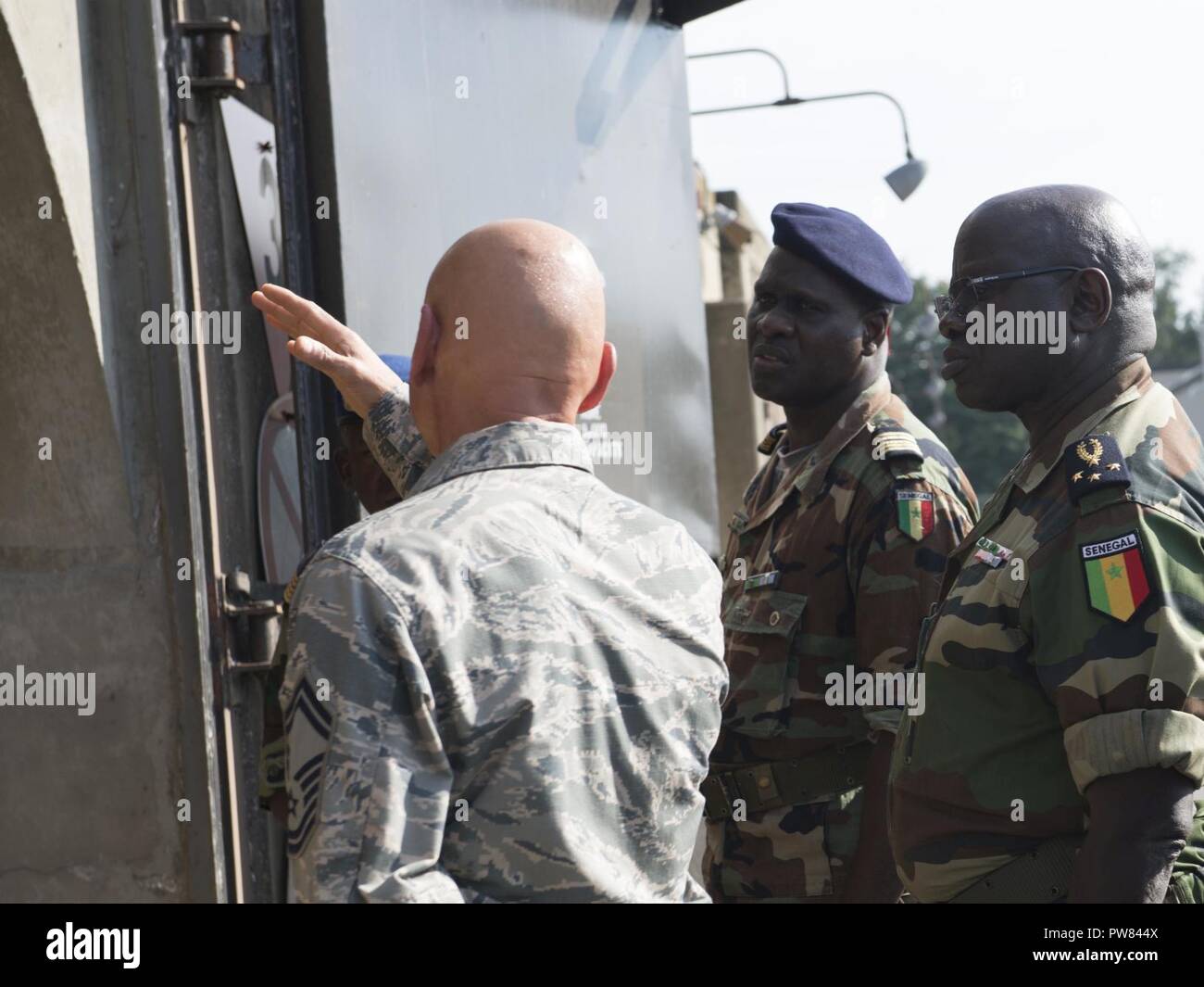 Senegalese defense force hi-res stock photography and images - Alamy