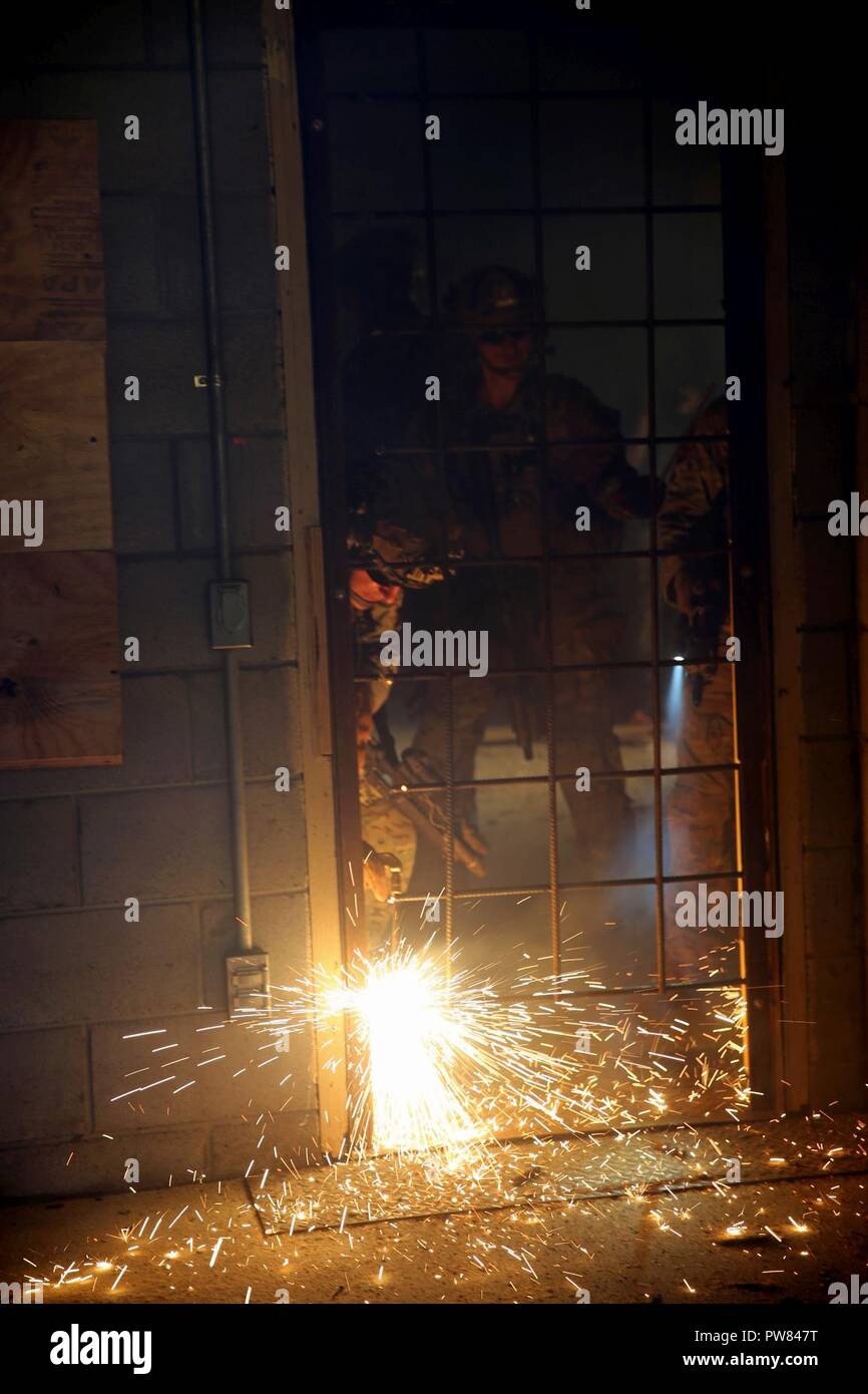 Blow torch door hi-res stock photography and images - Alamy