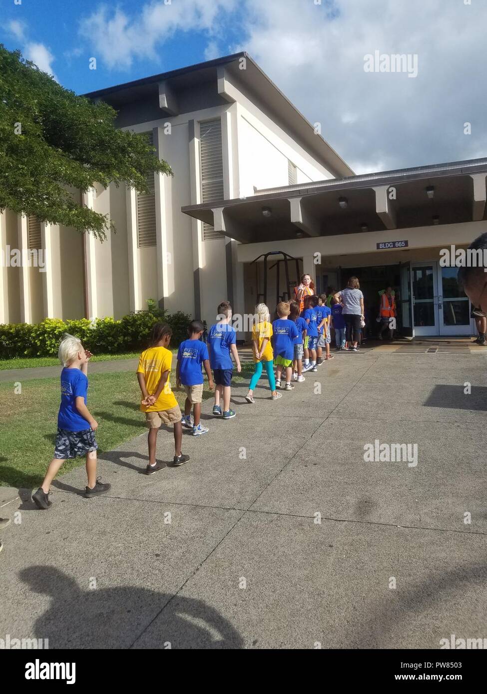 FORT SHAFTER — Students from Shafter Elementary School complete a ...