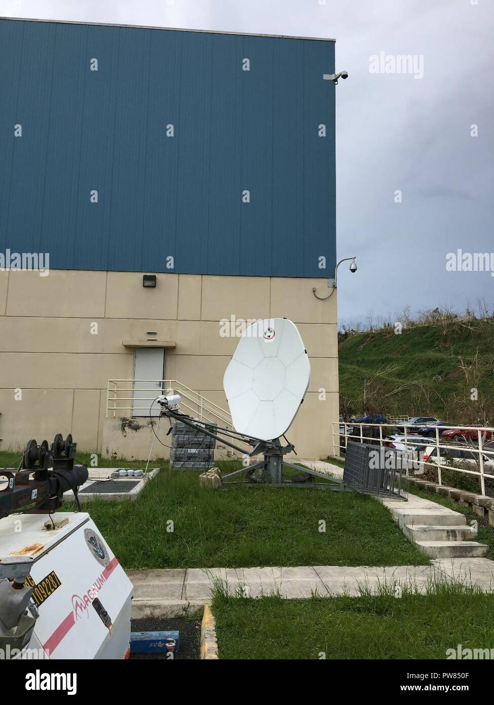 Fema distribution center hi-res stock photography and images - Alamy