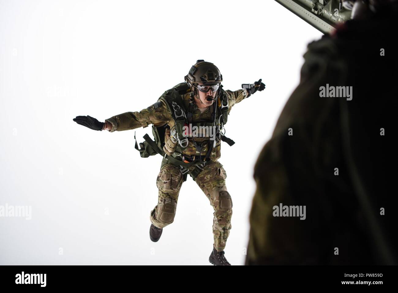 Airmen with the 321st Special Tactics Squadron, 352 Special Operations ...