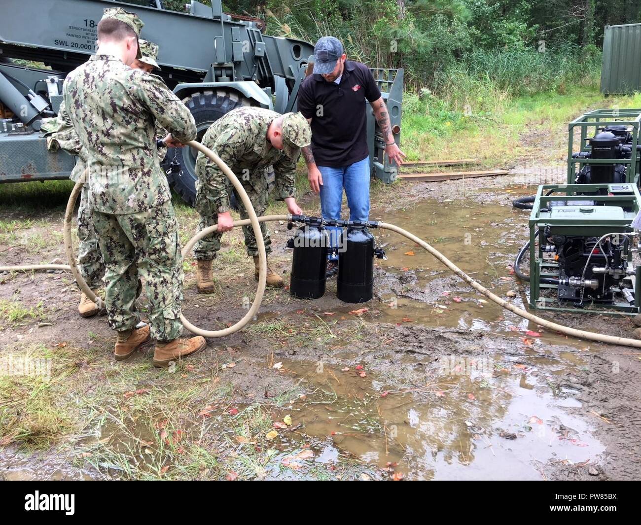 VIRGINIA BEACH, Va. (Sept. 21, 2017) Seabees learn how to install ...