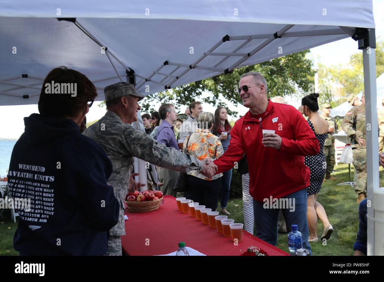 Maj. Gen. Don Dunbar, Wisconsin's adjutant general, greets Wisconsin ...