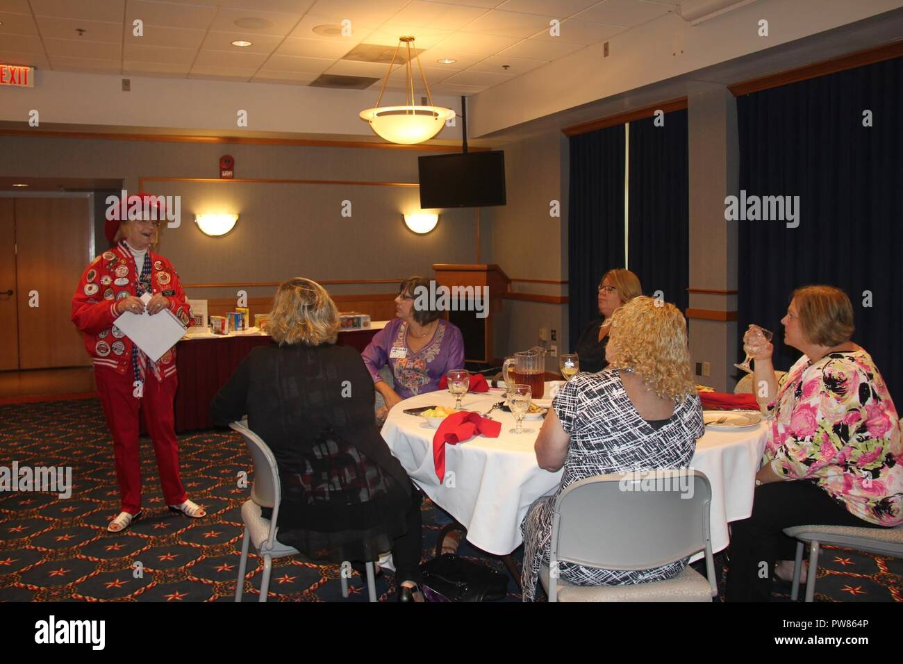 June Potter, Warrens Cranberry Festival organizer and Friends and ...